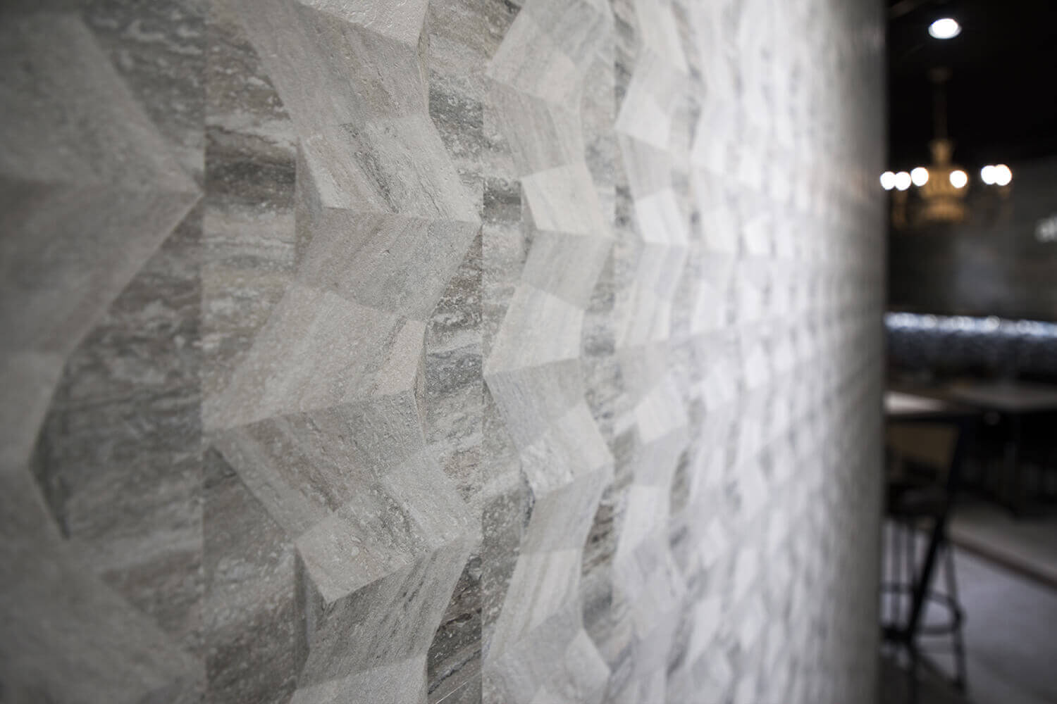 Подборка коллекций керамической плитки с тематикой травертина.